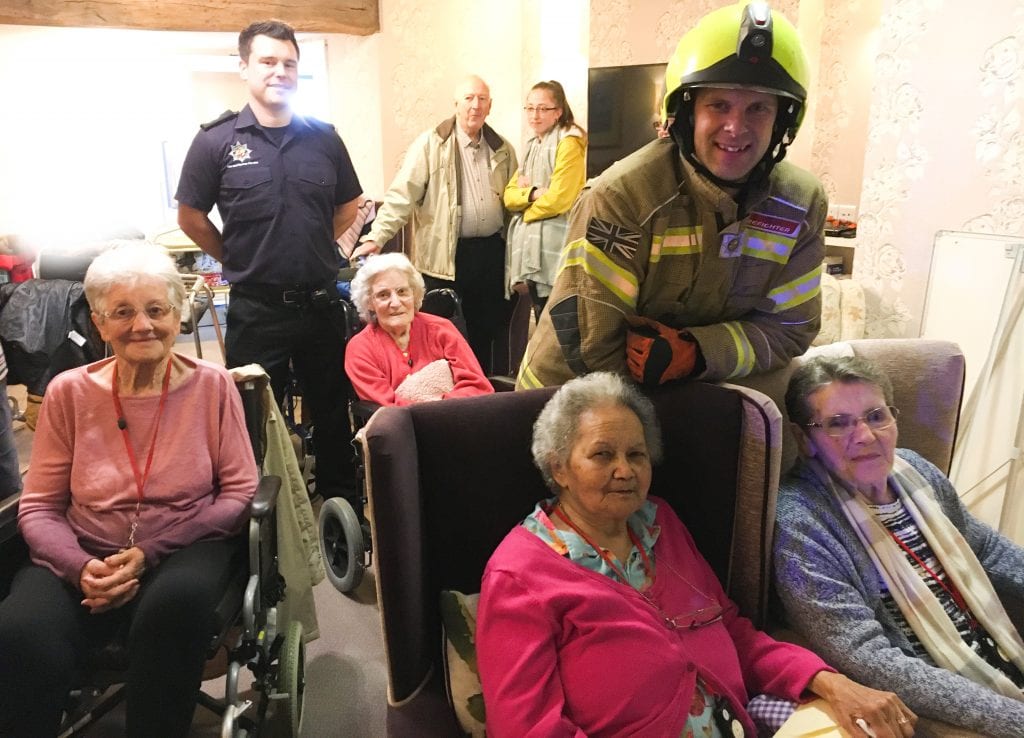 Local firefighters share bonfire night event with Luton residents
